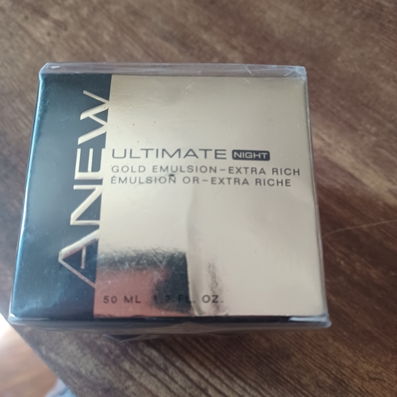 Avon | Skincare | Avon Anew Ultimate Night Gold Emulsion Cream | Poshmark
